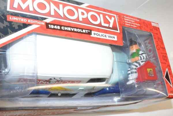 Auto World Monopoly 1948 Chevrolet Police Van 1/18 - Universal Classic Toys