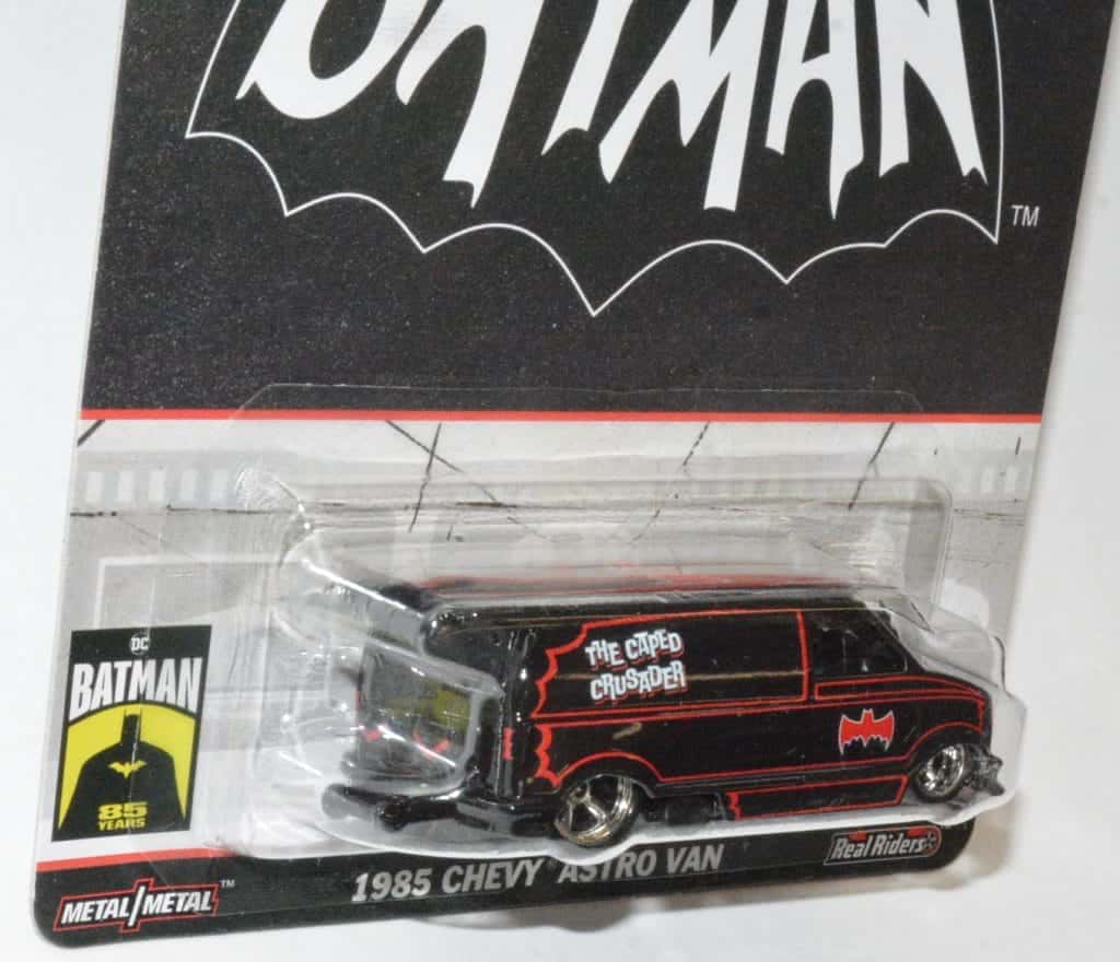 Hot Wheels Premium Pop Culture Batman 1985 Chevy Astro Van - Universal ...